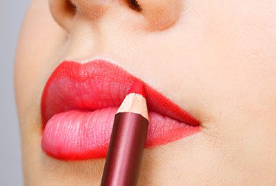 How To Apply Lipstick Step By Step?